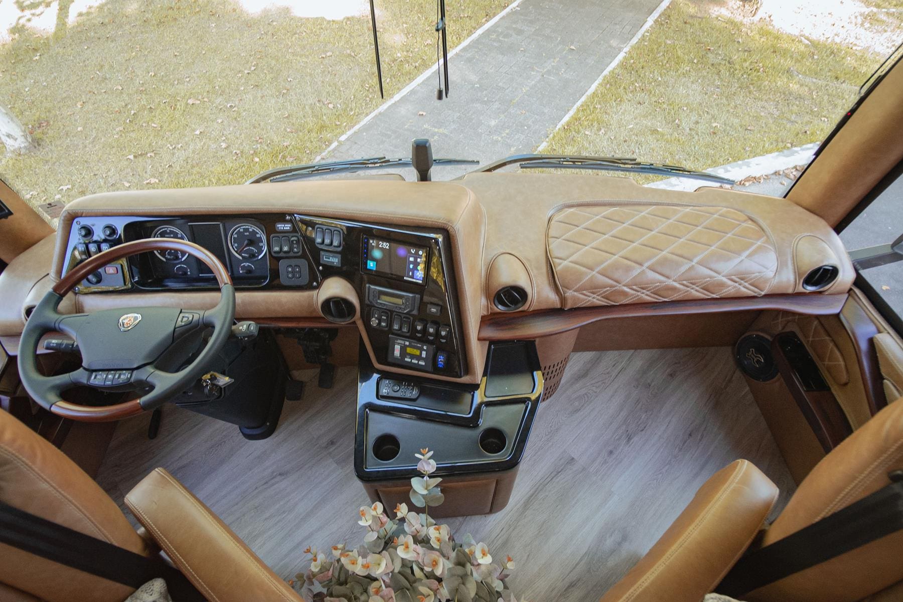 Motorhome Legacy | Neway