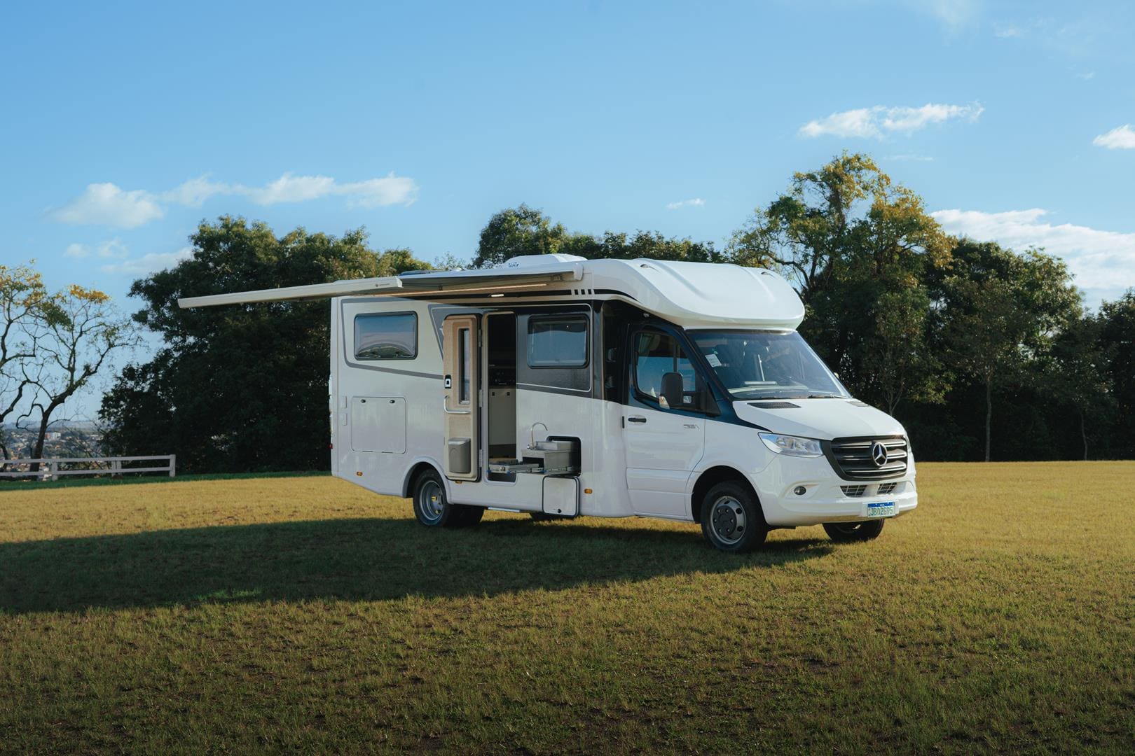 Motorhome Outside | Neway